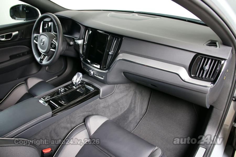 Zils Volvo V60 2024 Pērnava, ar dzinēja tilpumu 2.00 L un nobraukumu 56 tūkst. km par 42990 €, foto 10 vietnē AUTOMOTO.COM.LV