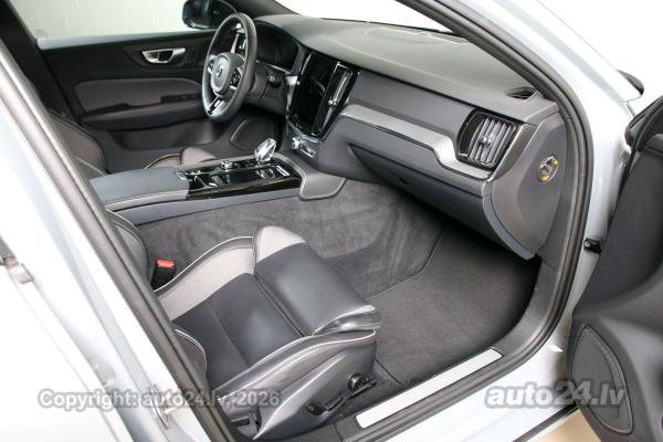Синий Вольво B60 2024 в Пярну, объемом двигателя 2.00 л и пробегом 56 тыс. км за 42990 €, фото 10 на AUTOMOTO.COM.LV