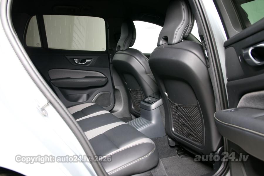 Zils Volvo V60 2024 Pērnava, ar dzinēja tilpumu 2.00 L un nobraukumu 56 tūkst. km par 42990 €, foto 13 vietnē AUTOMOTO.COM.LV