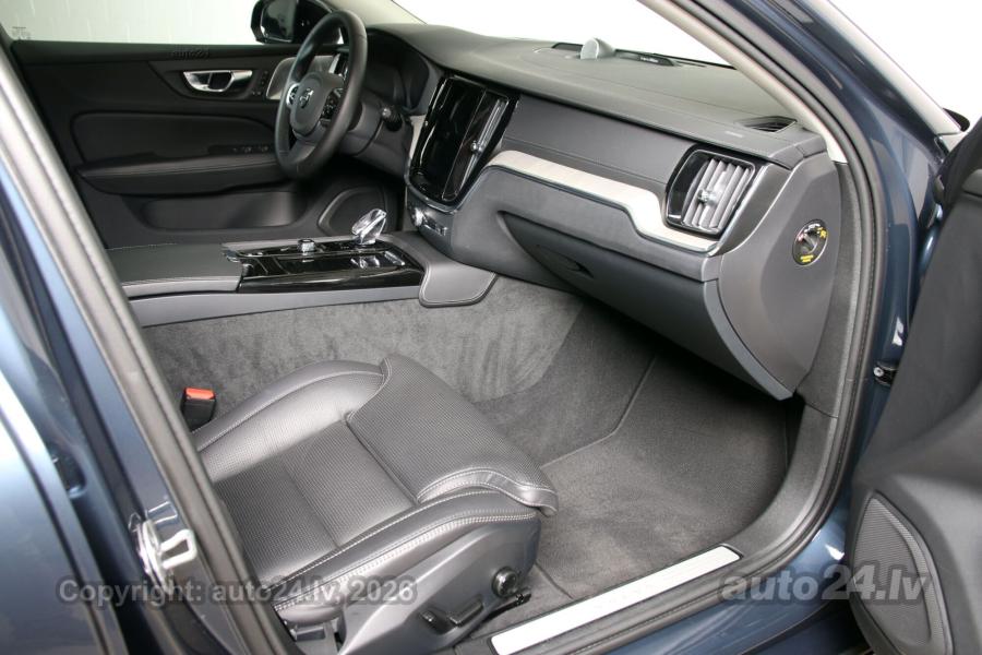 Zils Volvo V60 2024 Pērnava, ar dzinēja tilpumu 2.00 L un nobraukumu 27 tūkst. km par 49990 €, foto 11 vietnē AUTOMOTO.COM.LV