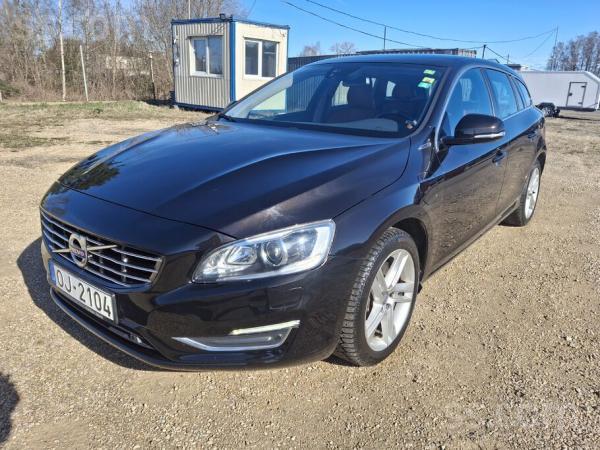 Brūns Volvo V60 2013 Rīga, ar dzinēja tilpumu 2.40 L un nobraukumu 284 tūkst. km par 6995 €, foto 1 vietnē AUTOMOTO.COM.LV