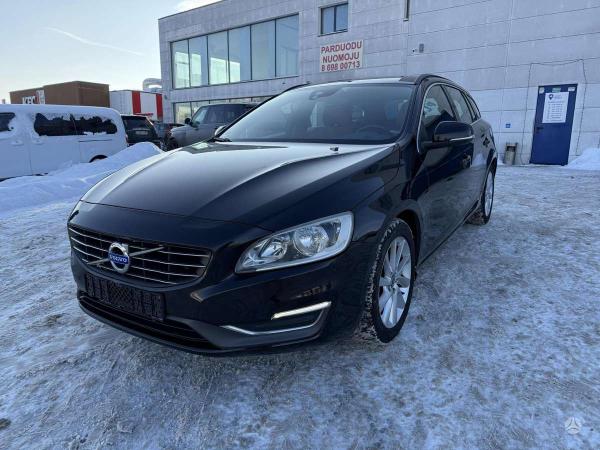 Brūns Volvo V60 2014 Kauņa, ar dzinēja tilpumu 2.00 L un nobraukumu 270 tūkst. km par 5950 €, foto 1 vietnē AUTOMOTO.COM.LV