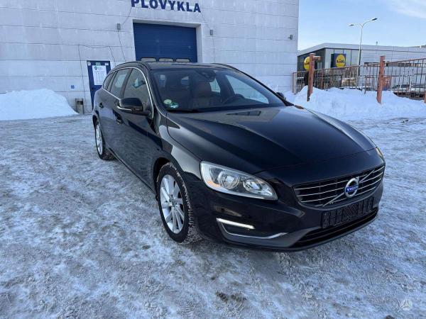 Brūns Volvo V60 2014 Kauņa, ar dzinēja tilpumu 2.00 L un nobraukumu 270 tūkst. km par 5950 €, foto 3 vietnē AUTOMOTO.COM.LV