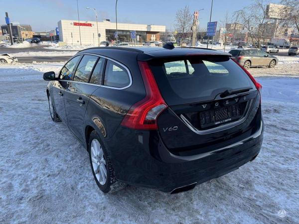 Brūns Volvo V60 2014 Kauņa, ar dzinēja tilpumu 2.00 L un nobraukumu 270 tūkst. km par 5950 €, foto 10 vietnē AUTOMOTO.COM.LV