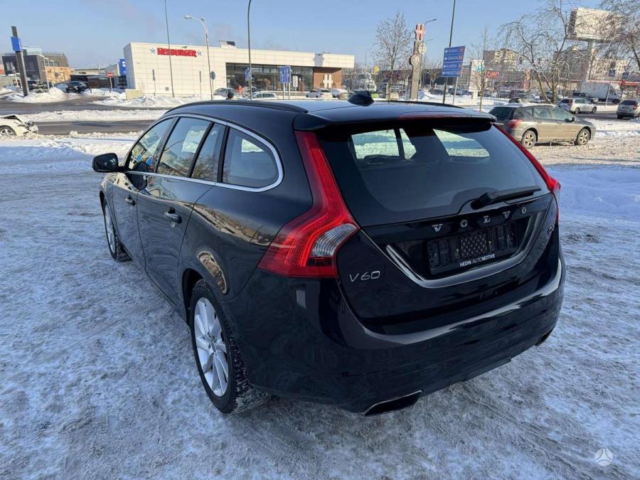 Brown Volvo V60 2014 in Kaunas, with an engine capacity of 2.00 L and mileage of 270 thousand km for 5950 €, photo 10 on AUTOMOTO.COM.LV