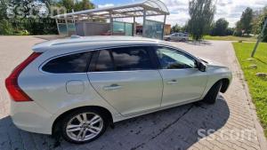 Brūns Volvo V60 2011 Rīga, ar dzinēja tilpumu 2.00 L un nobraukumu 0 tūkst. km par 5650 €, foto 2 vietnē AUTOMOTO.COM.LV