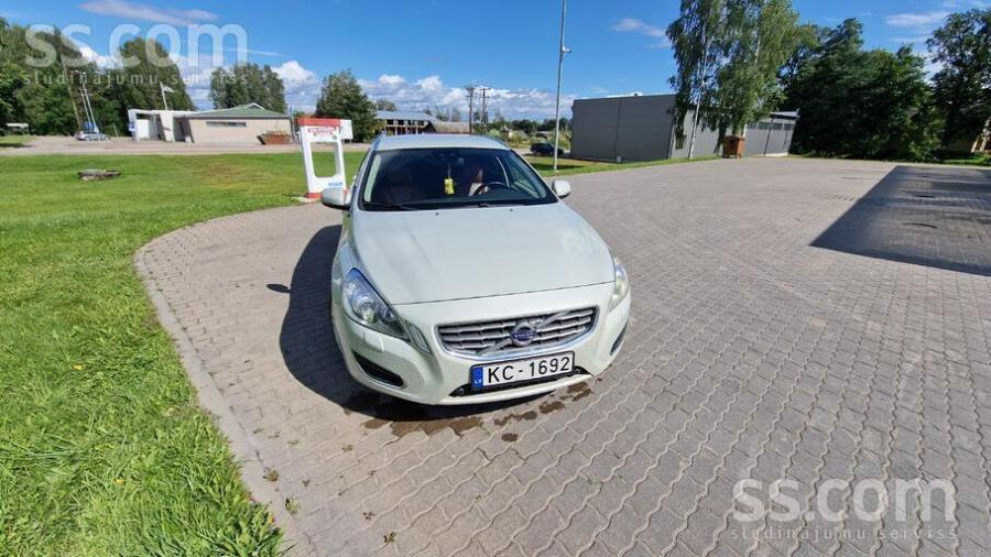 Brūns Volvo V60 2011 Rīga, ar dzinēja tilpumu 2.00 L un nobraukumu 0 tūkst. km par 5650 €, foto 3 vietnē AUTOMOTO.COM.LV
