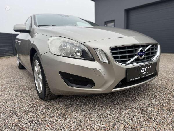 Brūns Volvo V60 2011 Alīta, ar dzinēja tilpumu 1.60 L un nobraukumu 275 tūkst. km par 4500 €, foto 1 vietnē AUTOMOTO.COM.LV