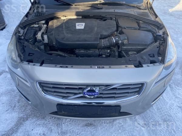 Brūns Volvo V60 2011 Rīga, ar dzinēja tilpumu 2.00 L un nobraukumu 268 tūkst. km par 2750 €, foto 6 vietnē AUTOMOTO.COM.LV