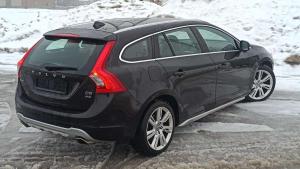 Brūns Volvo V60 2011 Kauņa, ar dzinēja tilpumu 2.40 L un nobraukumu 284 tūkst. km par 6900 €, foto 4 vietnē AUTOMOTO.COM.LV