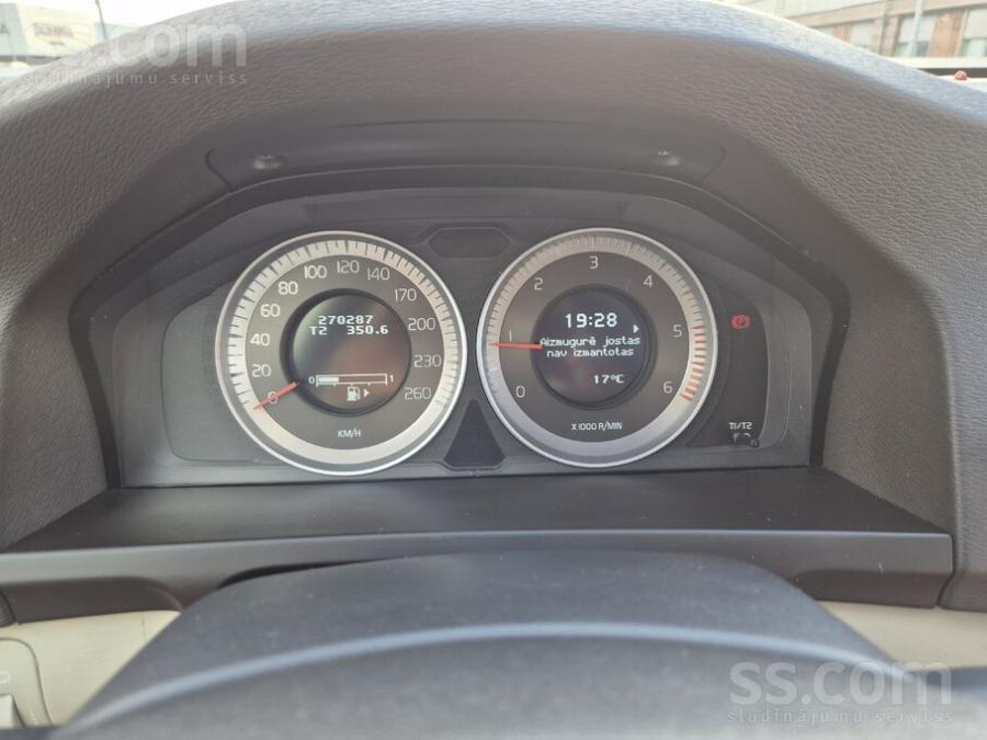 Brūns Volvo V60 2011 Rīga, ar dzinēja tilpumu 1.60 L un nobraukumu 270 tūkst. km par 3200 €, foto 16 vietnē AUTOMOTO.COM.LV