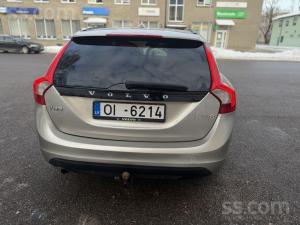 Brown Volvo V60 2011 in Riga, with an engine capacity of 1.60 L and mileage of 291 thousand km for 3950 €, photo 7 on AUTOMOTO.COM.LV