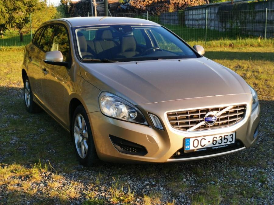 Brūns Volvo V60 2011 Rīga, ar dzinēja tilpumu 2.00 L un nobraukumu 359 tūkst. km par 5995 €, foto 3 vietnē AUTOMOTO.COM.LV
