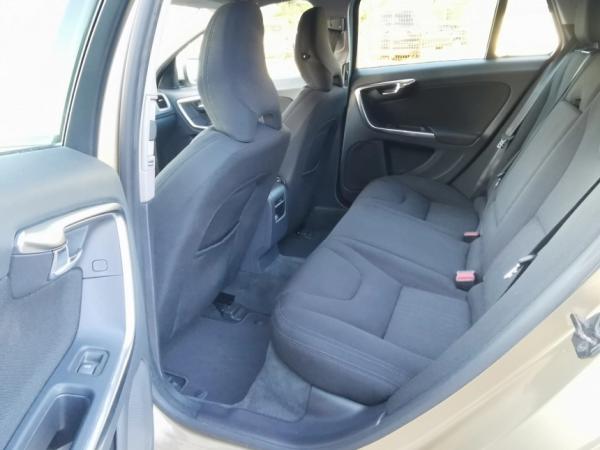 Brown Volvo V60 2011 in Riga, with an engine capacity of 2.00 L and mileage of 359 thousand km for 5995 €, photo 6 on AUTOMOTO.COM.LV