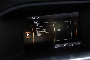 Brown Volvo V60 2011 in Riga, with an engine capacity of 2.00 L and mileage of 289 thousand km for 6990 €, photo 17 on AUTOMOTO.COM.LV