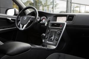 Brown Volvo V60 2011 in Riga, with an engine capacity of 2.00 L and mileage of 289 thousand km for 6990 €, photo 21 on AUTOMOTO.COM.LV