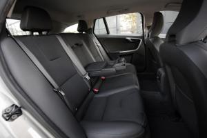 Brown Volvo V60 2011 in Riga, with an engine capacity of 2.00 L and mileage of 289 thousand km for 6990 €, photo 24 on AUTOMOTO.COM.LV
