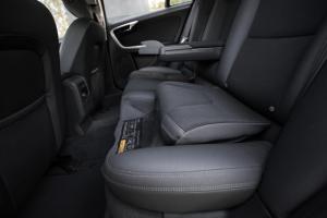 Brown Volvo V60 2011 in Riga, with an engine capacity of 2.00 L and mileage of 289 thousand km for 6990 €, photo 28 on AUTOMOTO.COM.LV