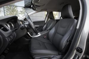 Brown Volvo V60 2011 in Riga, with an engine capacity of 2.00 L and mileage of 289 thousand km for 6990 €, photo 30 on AUTOMOTO.COM.LV