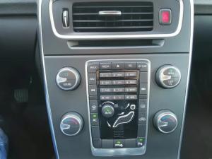 Brown Volvo V60 2011 in Kuldiga, with an engine capacity of 2.00 L and mileage of 359 thousand km for 5995 €, photo 10 on AUTOMOTO.COM.LV