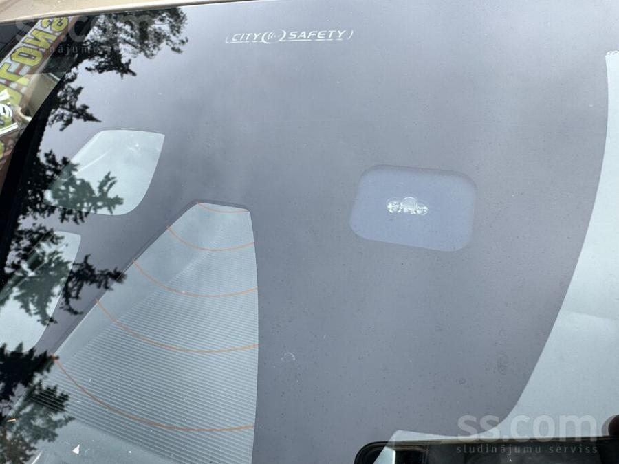 Brūns Volvo V60 2011 Rīga, ar dzinēja tilpumu 2.00 L un nobraukumu 155 tūkst. km par 7750 €, foto 16 vietnē AUTOMOTO.COM.LV