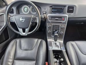 Brown Volvo V60 2011 in Vilnius, with an engine capacity of 1.98 L and mileage of 277 thousand km for 5950 €, photo 20 on AUTOMOTO.COM.LV