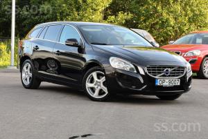 Brown Volvo V60 2011 in Jelgava, with an engine capacity of 2.00 L and mileage of 0 thousand km for 6250 €, photo 4 on AUTOMOTO.COM.LV