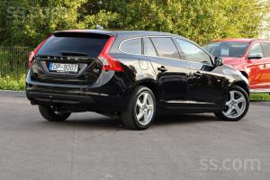 Brown Volvo V60 2011 in Jelgava, with an engine capacity of 2.00 L and mileage of 0 thousand km for 6250 €, photo 5 on AUTOMOTO.COM.LV