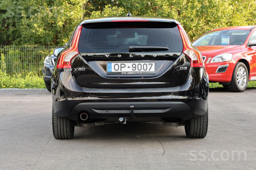 Brown Volvo V60 2011 in Jelgava, with an engine capacity of 2.00 L and mileage of 0 thousand km for 6250 €, photo 6 on AUTOMOTO.COM.LV