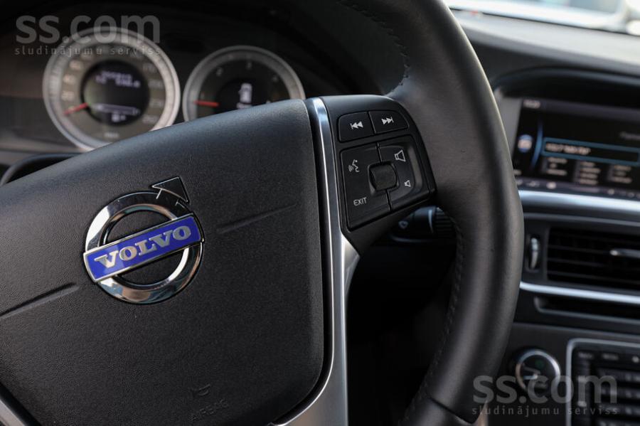 Brown Volvo V60 2011 in Jelgava, with an engine capacity of 2.00 L and mileage of 0 thousand km for 6250 €, photo 21 on AUTOMOTO.COM.LV