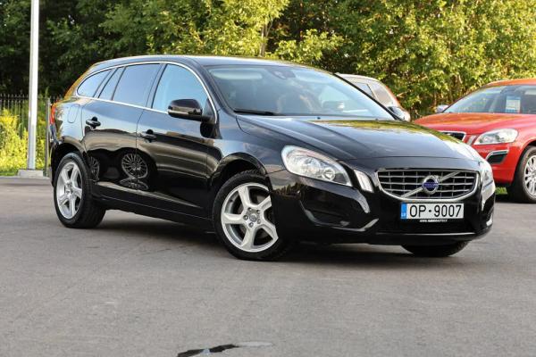 Brūns Volvo V60 2011 Jelgava, ar dzinēja tilpumu 2.00 L un nobraukumu 355 tūkst. km par 6250 €, foto 3 vietnē AUTOMOTO.COM.LV