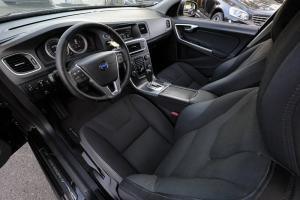 Brown Volvo V60 2011 in Jelgava, with an engine capacity of 2.00 L and mileage of 355 thousand km for 6250 €, photo 9 on AUTOMOTO.COM.LV