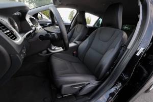Brown Volvo V60 2011 in Jelgava, with an engine capacity of 2.00 L and mileage of 355 thousand km for 6250 €, photo 10 on AUTOMOTO.COM.LV