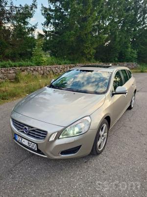 Brown Volvo V60 2011 in Talsi, with an engine capacity of 2.00 L and mileage of 417 thousand km for 3500 €, photo  on AUTOMOTO.COM.LV