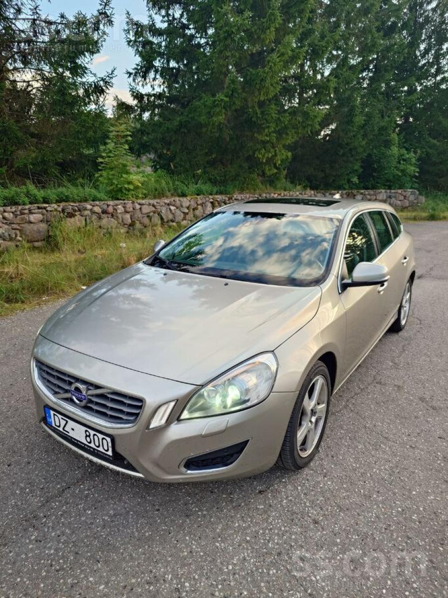 Brown Volvo V60 2011 in Talsi, with an engine capacity of 2.00 L and mileage of 417 thousand km for 3500 €, photo 1 on AUTOMOTO.COM.LV