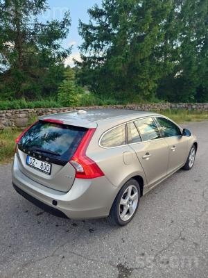 Brown Volvo V60 2011 in Talsi, with an engine capacity of 2.00 L and mileage of 417 thousand km for 3500 €, photo 5 on AUTOMOTO.COM.LV