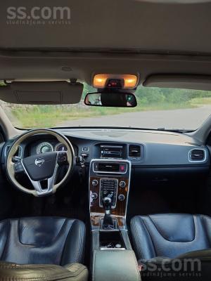 Brown Volvo V60 2011 in Talsi, with an engine capacity of 2.00 L and mileage of 417 thousand km for 3500 €, photo 6 on AUTOMOTO.COM.LV