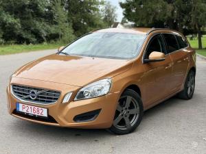 Brūns Volvo V60 2011 Raseiniai, ar dzinēja tilpumu 1.98 L un nobraukumu 295 tūkst. km par 5250 €, foto 3 vietnē AUTOMOTO.COM.LV