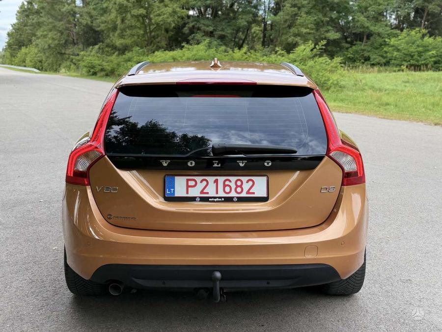 Brūns Volvo V60 2011 Raseiniai, ar dzinēja tilpumu 1.98 L un nobraukumu 295 tūkst. km par 5250 €, foto 11 vietnē AUTOMOTO.COM.LV