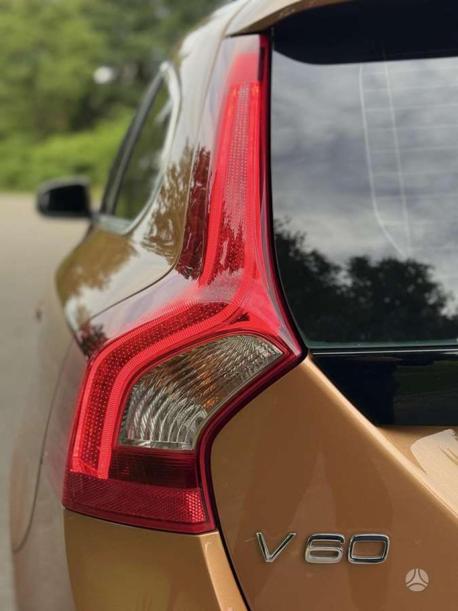 Brūns Volvo V60 2011 Raseiniai, ar dzinēja tilpumu 1.98 L un nobraukumu 295 tūkst. km par 5250 €, foto 13 vietnē AUTOMOTO.COM.LV