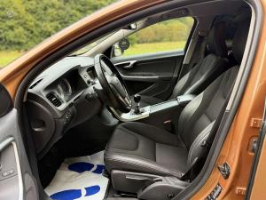 Brūns Volvo V60 2011 Raseiniai, ar dzinēja tilpumu 1.98 L un nobraukumu 295 tūkst. km par 5250 €, foto 18 vietnē AUTOMOTO.COM.LV