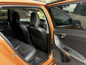 Brūns Volvo V60 2011 Raseiniai, ar dzinēja tilpumu 1.98 L un nobraukumu 295 tūkst. km par 5250 €, foto 24 vietnē AUTOMOTO.COM.LV