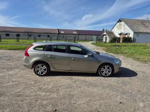 Brown Volvo V60 2011 in Taurage, with an engine capacity of 1.98 L and mileage of 322 thousand km for 3200 €, photo 5 on AUTOMOTO.COM.LV