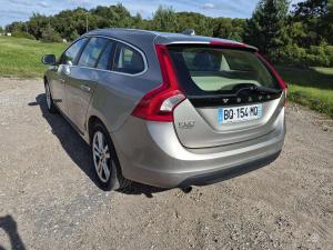 Brown Volvo V60 2011 in Taurage, with an engine capacity of 1.98 L and mileage of 322 thousand km for 3200 €, photo 7 on AUTOMOTO.COM.LV