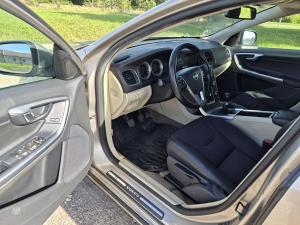 Brown Volvo V60 2011 in Taurage, with an engine capacity of 1.98 L and mileage of 322 thousand km for 3200 €, photo 16 on AUTOMOTO.COM.LV