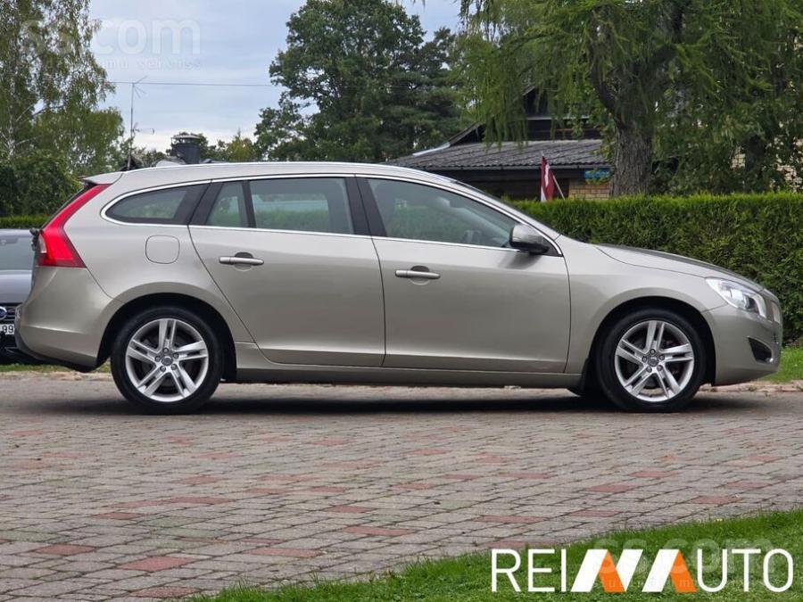 Brown Volvo V60 2011 in Riga, with an engine capacity of 2.00 L and mileage of 287 thousand km for 5950 €, photo 7 on AUTOMOTO.COM.LV