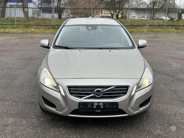 Brown Volvo V60 2012 in Marijampole, with an engine capacity of 1.56 L and mileage of 238 thousand km for 4450 €, photo 2 on AUTOMOTO.COM.LV