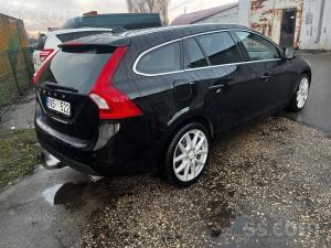 Brūns Volvo V60 2012 Rīga, ar dzinēja tilpumu 2.40 L un nobraukumu 369 tūkst. km par 6800 €, foto 4 vietnē AUTOMOTO.COM.LV