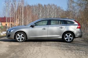 Brūns Volvo V60 2012 Dobele, ar dzinēja tilpumu 2.00 L un nobraukumu 245 tūkst. km par 7550 €, foto 8 vietnē AUTOMOTO.COM.LV