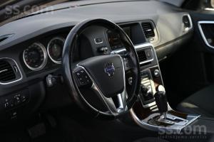 Brūns Volvo V60 2012 Dobele, ar dzinēja tilpumu 2.00 L un nobraukumu 245 tūkst. km par 7550 €, foto 11 vietnē AUTOMOTO.COM.LV